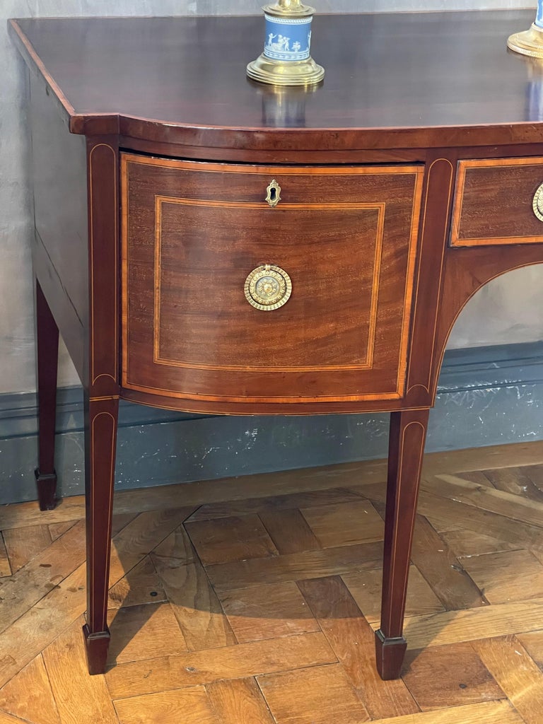 Sheraton Sideboard, ca 1820 For Sale at 1stDibs