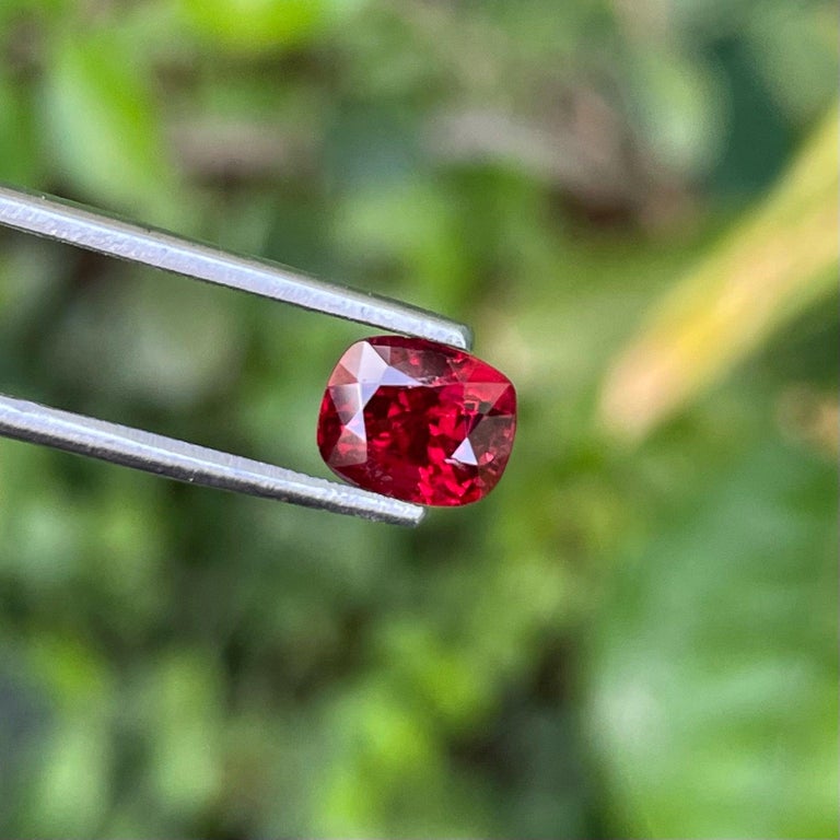 Shiny Red Spinel Stone 1.17 Carats For Sale at 1stDibs