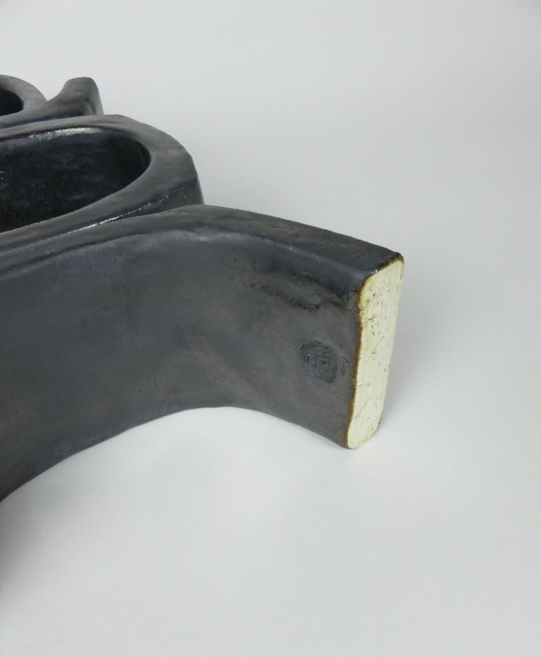 Short Standing TOTEM, Rectangular Ovals on Angled Legs in Metallic ...