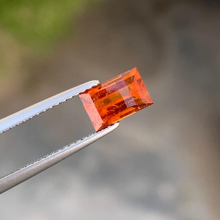 SI Clarity 1.25 Carat Pixel Bar Cut Loose Fanta Orange Spessartine ...