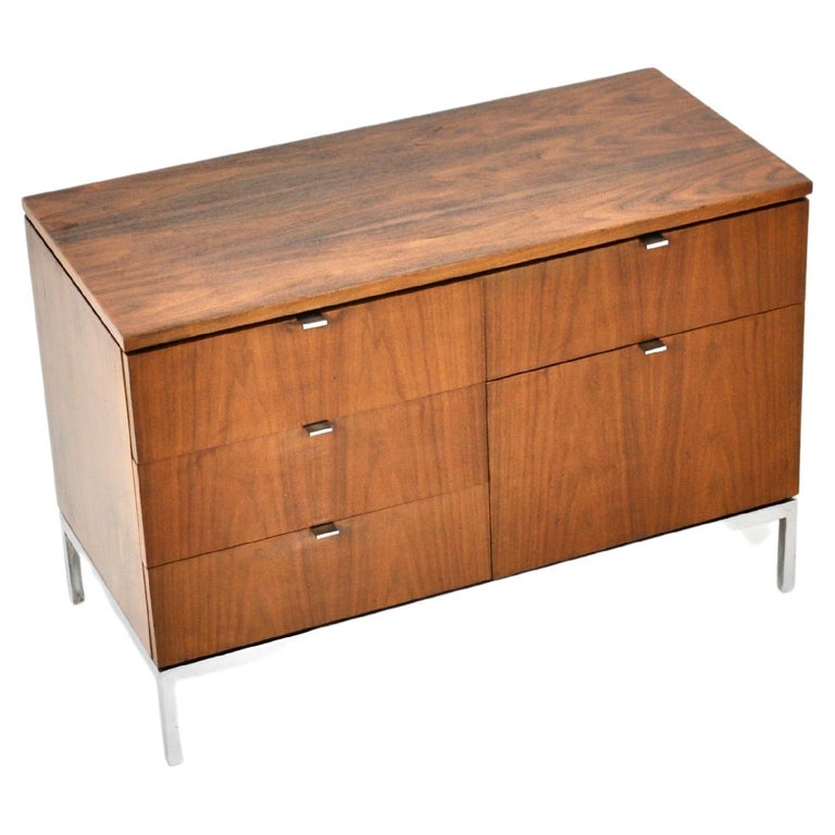 Sideboard by Florence Knoll Bassett for Knoll Inc, 1970s at 1stDibs