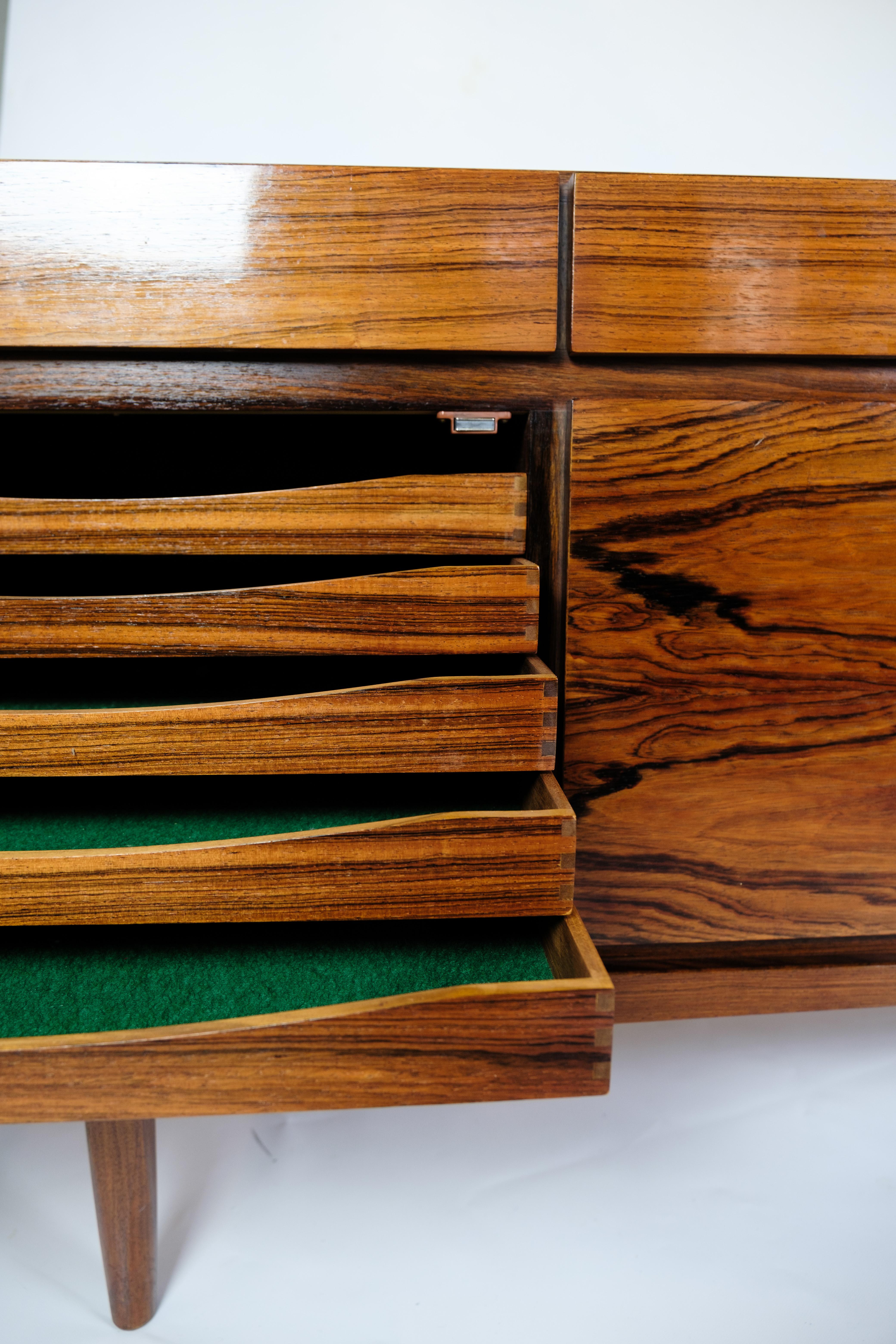 Sideboard designed by Ib Kofod-Larsen manufactured in rosewood, model ...