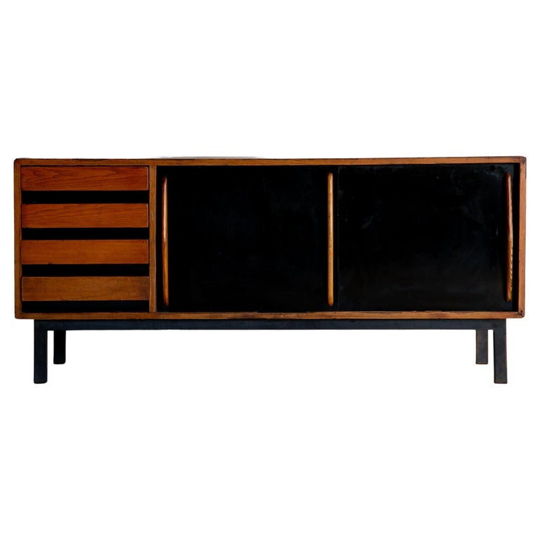 Buffet de Cité Cansado par Charlotte Perriand En vente sur 1stDibs
