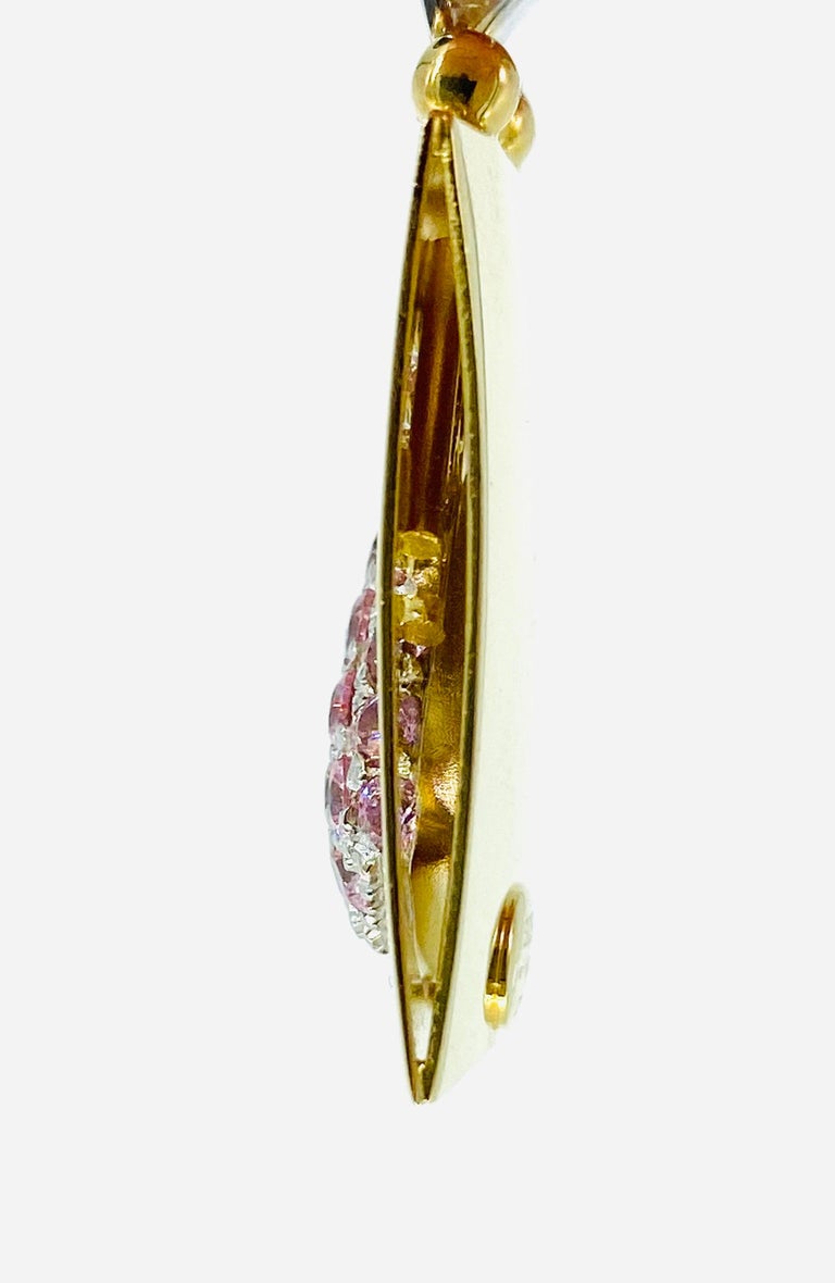 Sidra Abstract 3D Design 18k Gold Pendant For Sale at 1stDibs