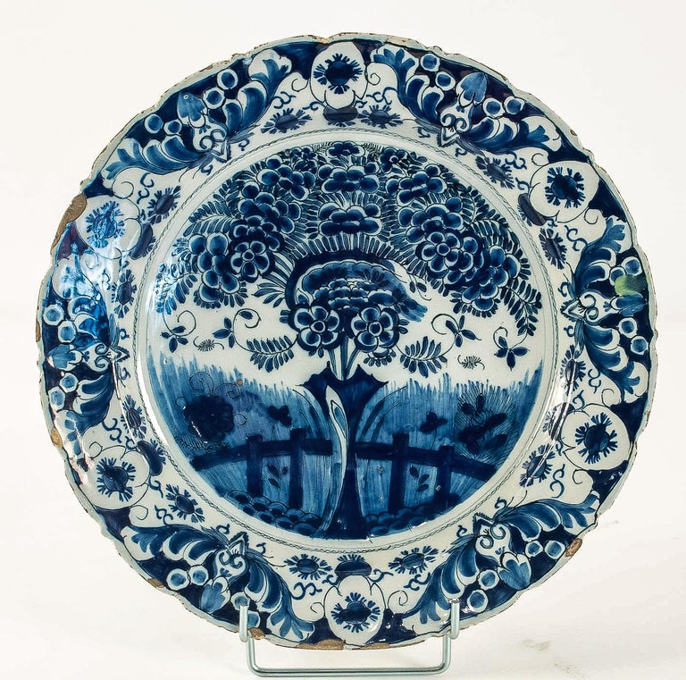 Sign by Claw 490 Brand, Early 18th Century, Pair of Faience Delft Round ...