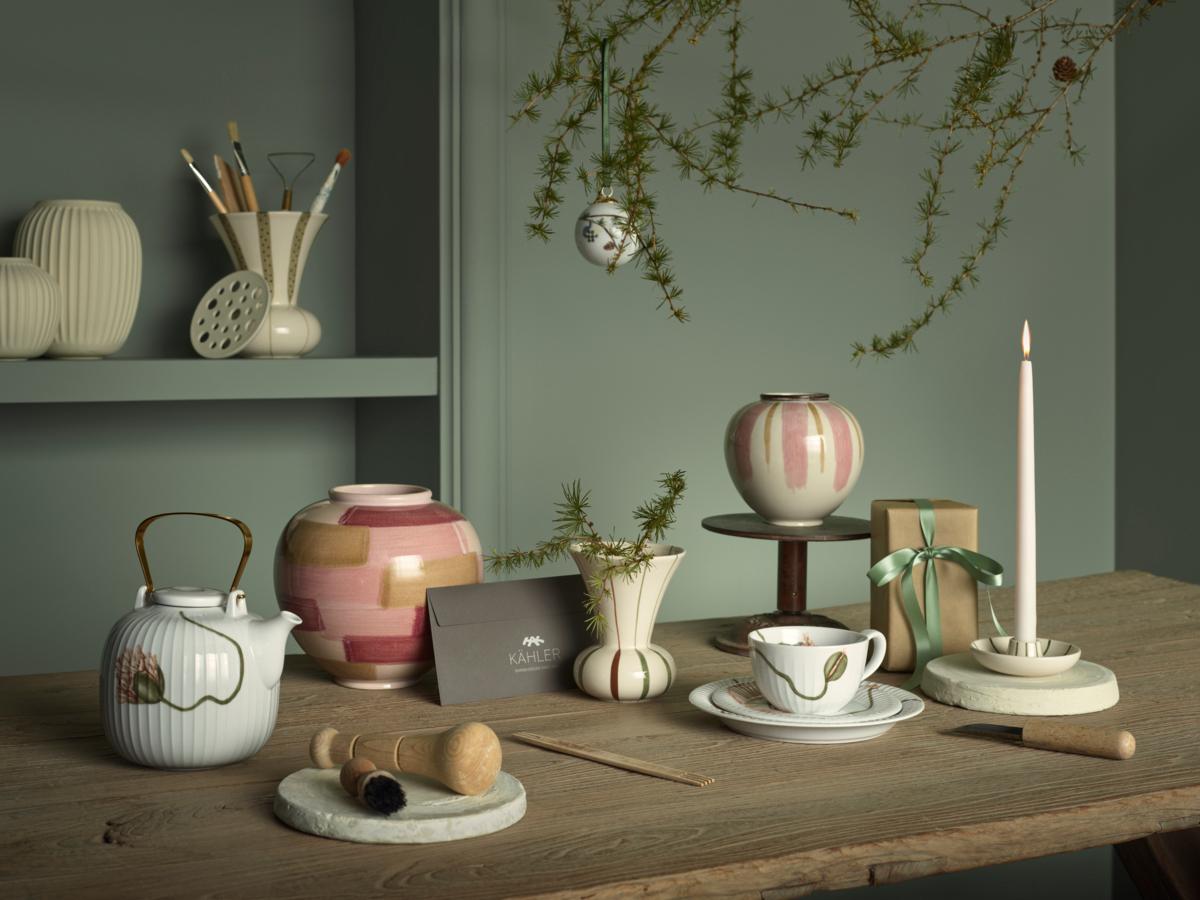 Signature Vase, Green For Sale at 1stDibs