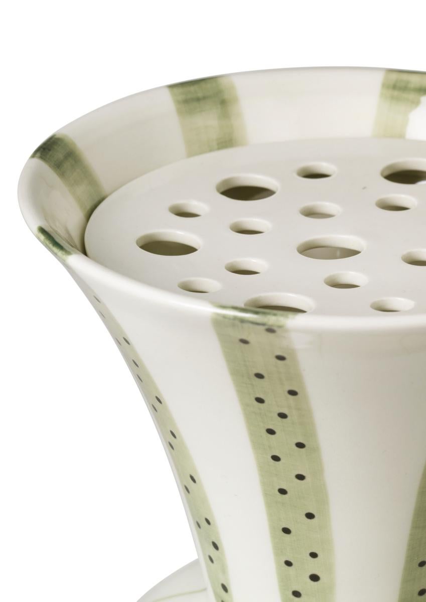 Signature Vase, Green For Sale at 1stDibs