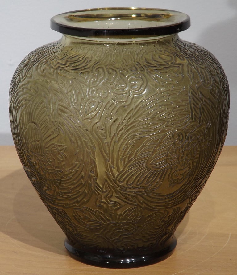 Signed 1930s Art Deco French Art Glass by Verlys For Sale at 1stDibs