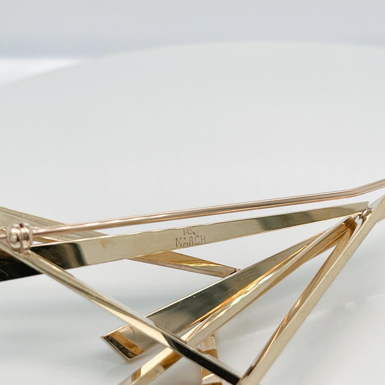 Signed Charlie March Modernist 14 Karat Gold Brooch For Sale at 1stDibs