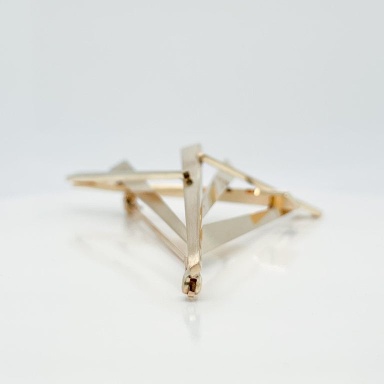 Signed Charlie March Modernist 14 Karat Gold Brooch For Sale at 1stDibs