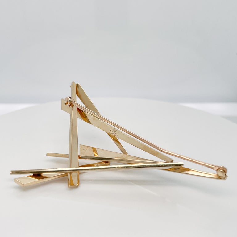 Signed Charlie March Modernist 14 Karat Gold Brooch For Sale at 1stDibs