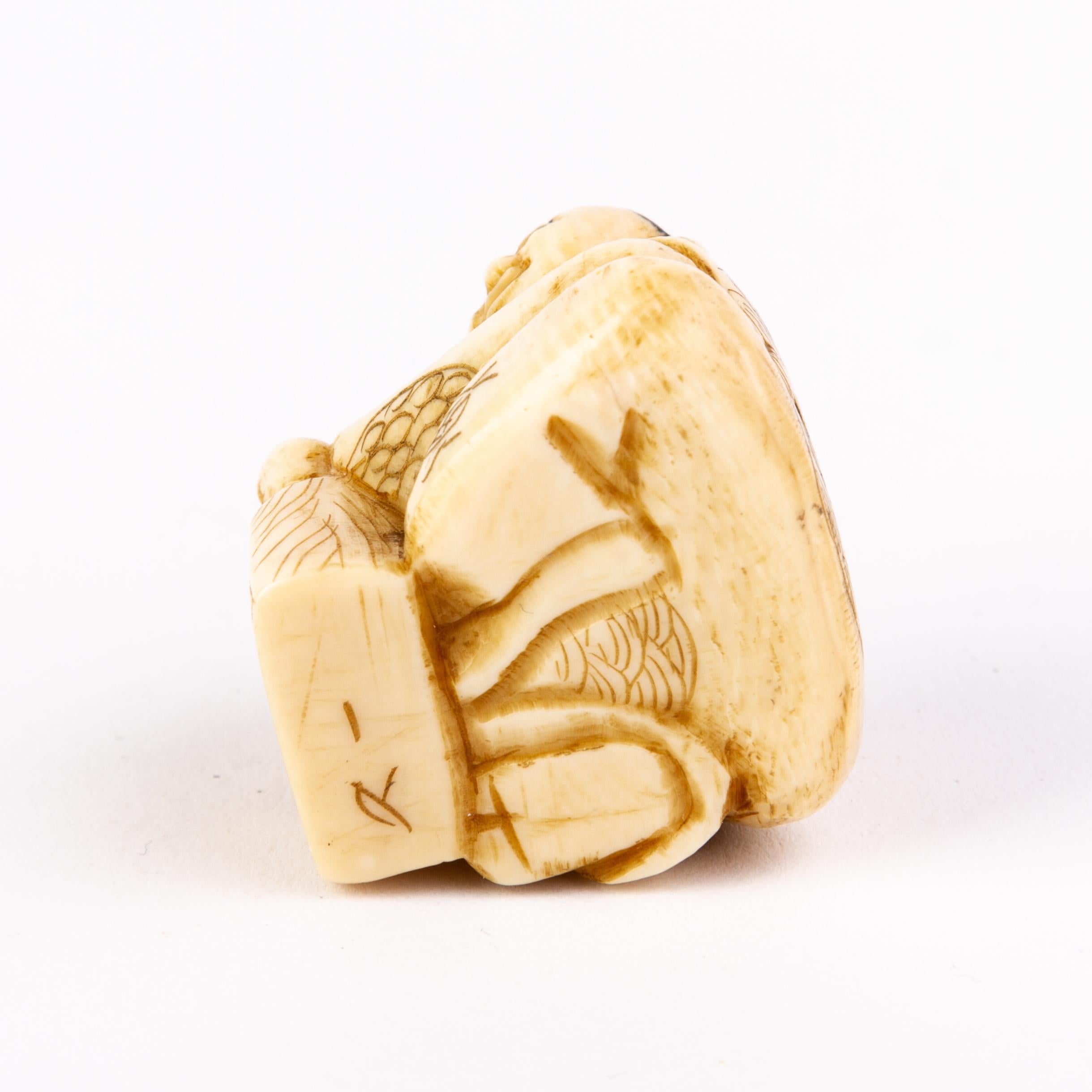 Signed Japanese Carved Edo Netsuke Inro For Sale at 1stDibs