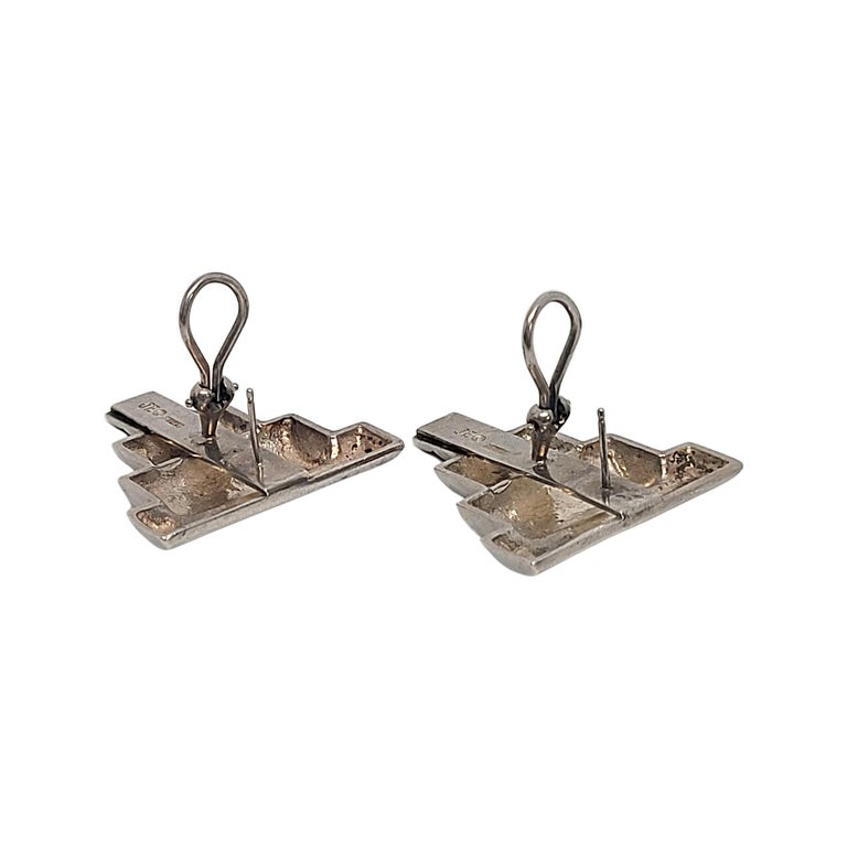 Signed JE Sterling Silver Pyramid Earrings For Sale at 1stDibs