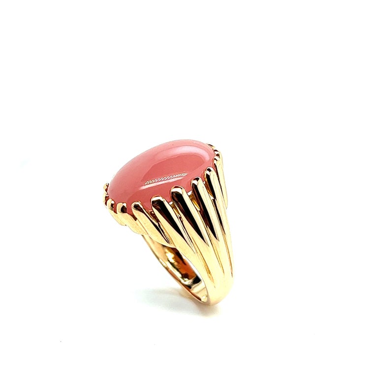 Signet Ring Guava Quartz Cabochon Rose Gold For Sale at 1stDibs
