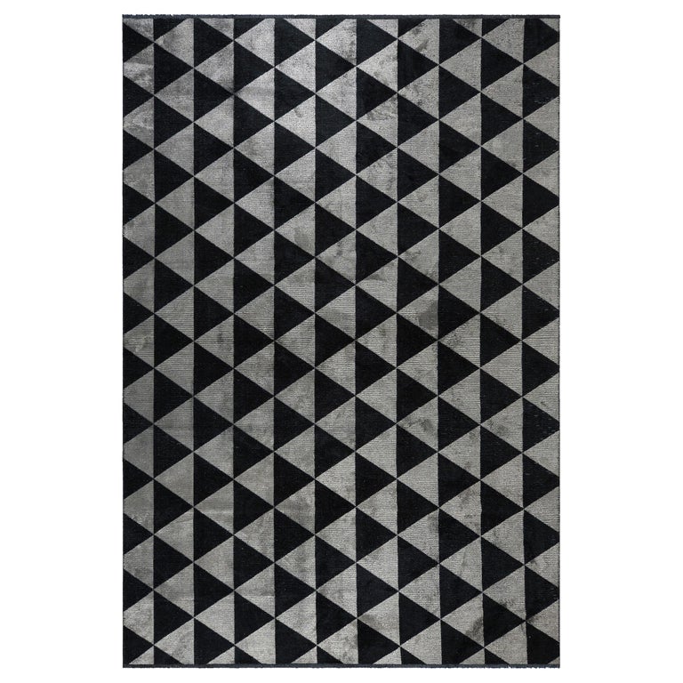 Silver Gray and Black Triangle Diamond Geometric Pattern Rug with Shine ...