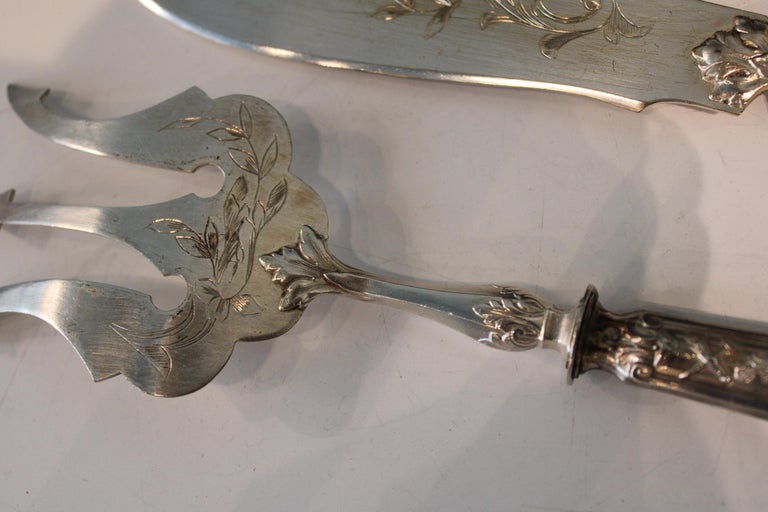 Silver metal fish cutlery in their box For Sale at 1stDibs