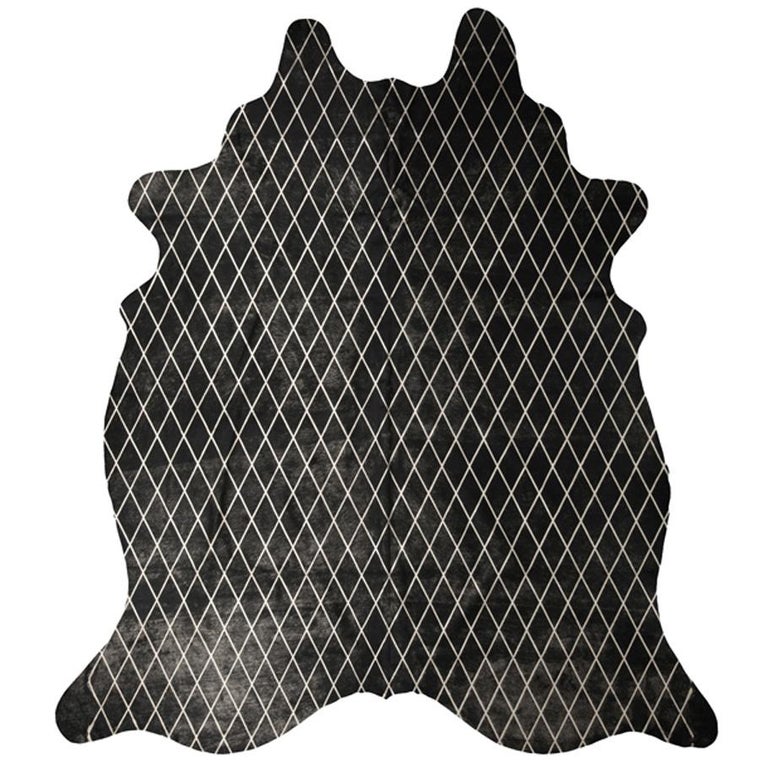 Silver Metallic Diamond Pattern Black Cowhide Rug, Medium For Sale at ...