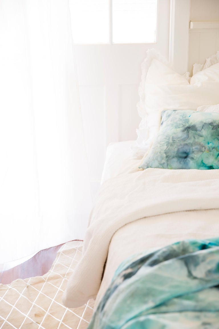 Silver Metallic Diamond Pattern Cream Cowhide Rug, Large For Sale at ...