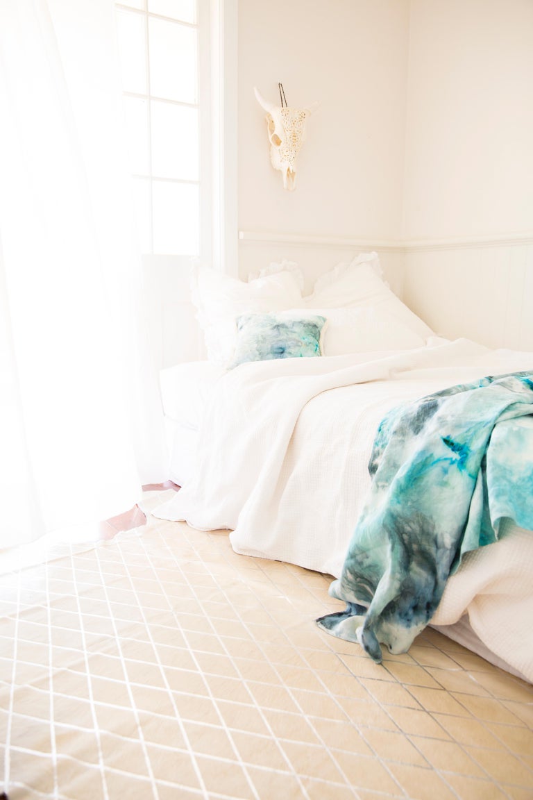 Silver Metallic Diamond Pattern Cream Cowhide Rug, Large For Sale at ...