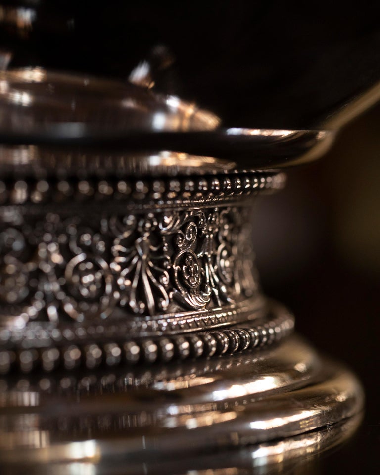 Silver on copper Rose Bowl with Lions decoration For Sale at 1stDibs