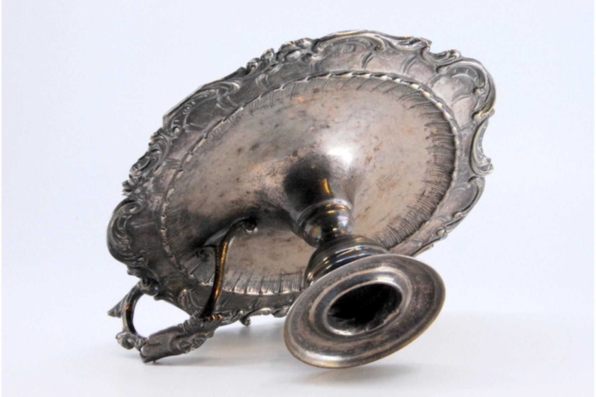 Silver paddle with shell shape and harlequin on the handle For Sale at ...