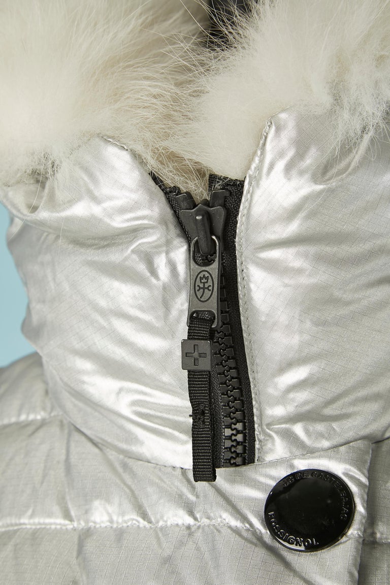 Silver sleeveless down jacket with feather collar J.C de Castelbajac ...