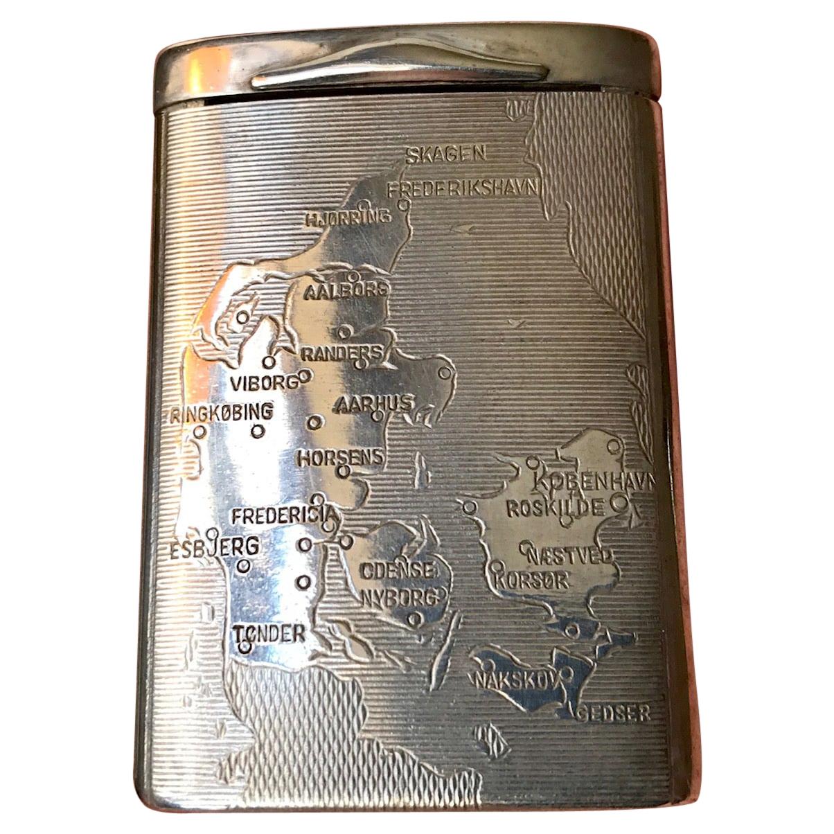 Metal Snuff Boxes and Tobacco - 352 For Sale at 1stDibs | antique metal ...