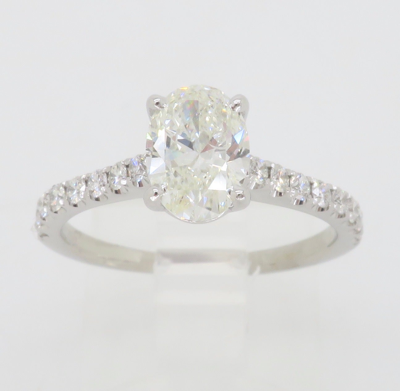 Simon G Diamond Engagement Ring in 18k White Gold For Sale at 1stDibs