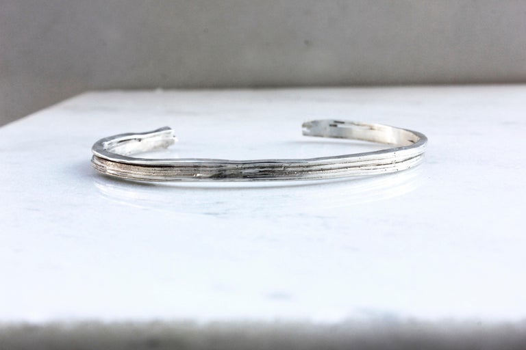 Simple Bangle Bracelet For Sale at 1stDibs