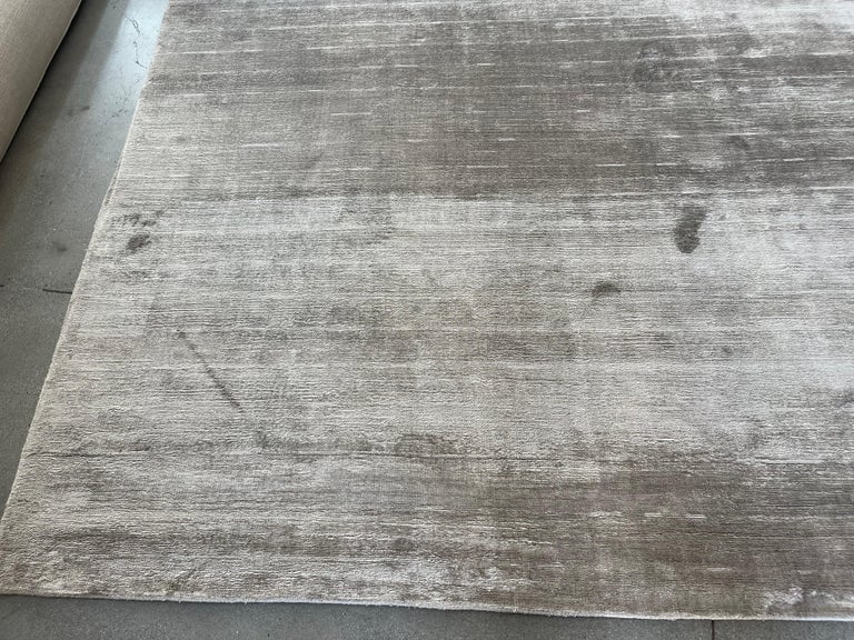 Simply Luxe Light Grey Area Rug For Sale at 1stDibs