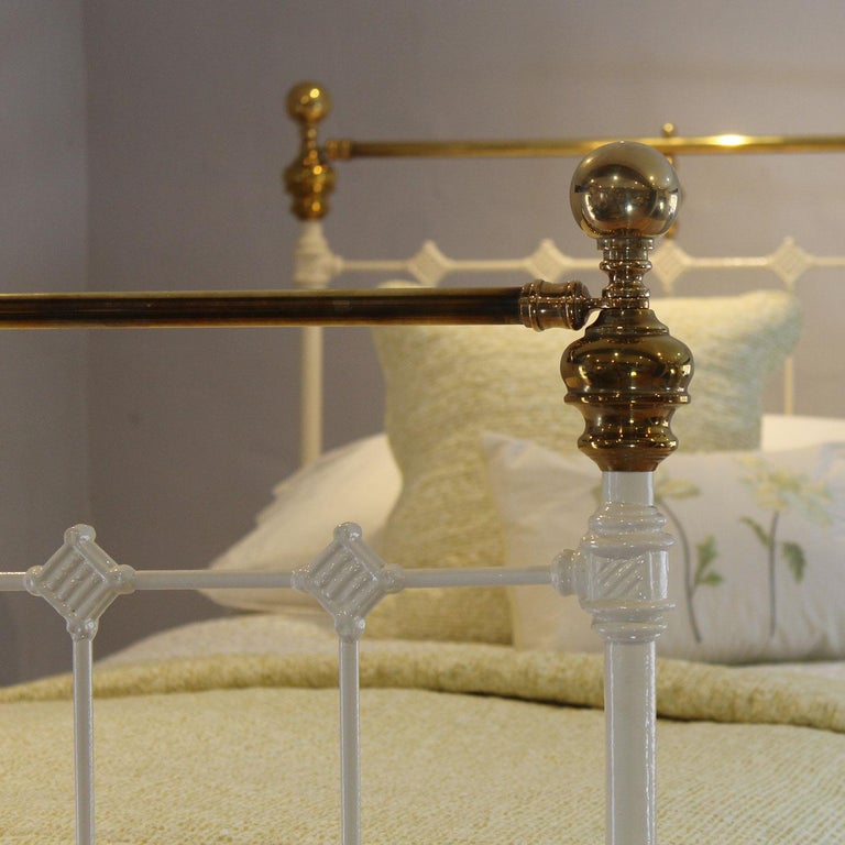 Single Cream Antique Bed MS58 For Sale at 1stDibs