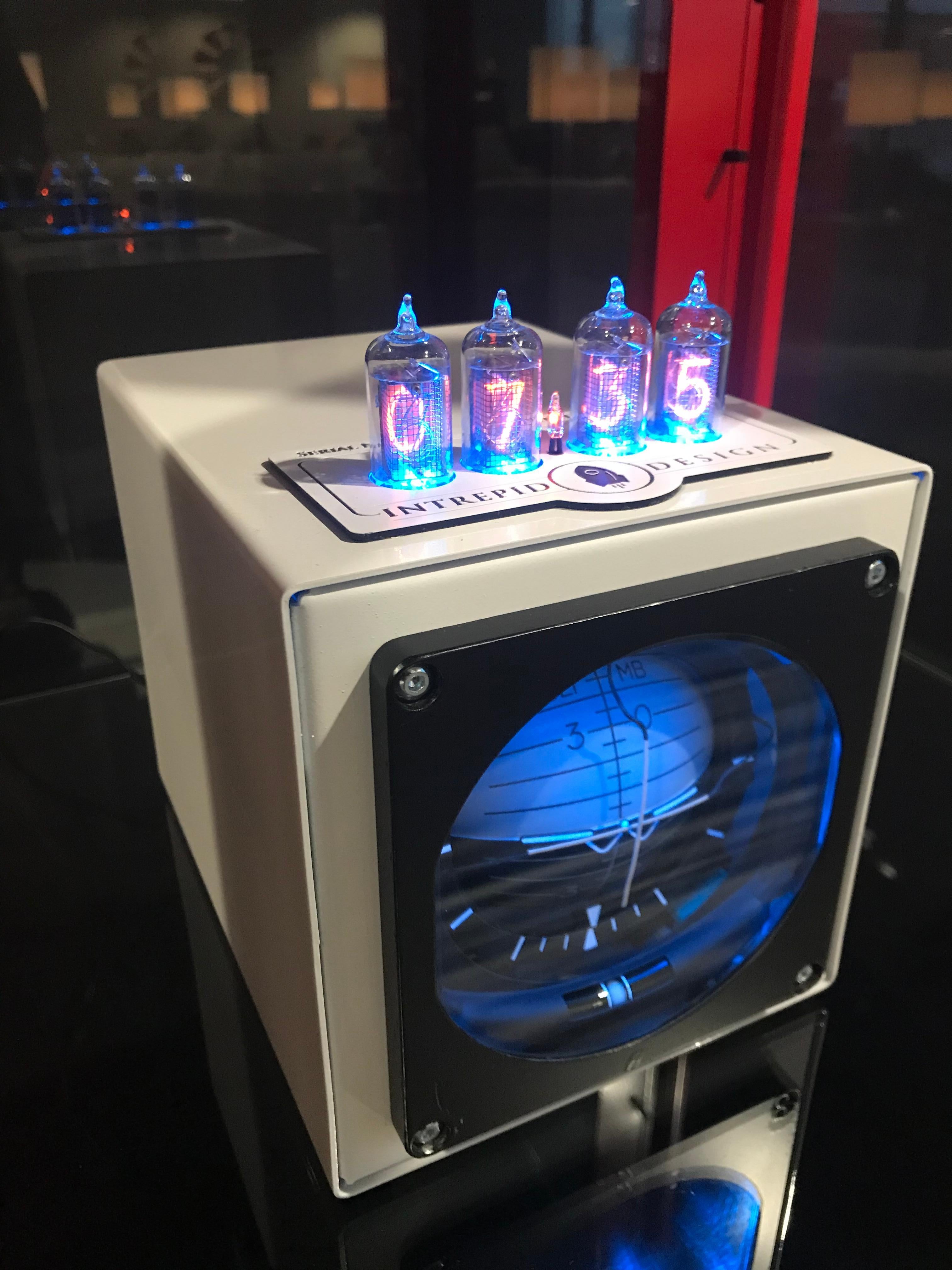 Single Large Lynx Cockpit Main Altitude Indicator Nixie Clock For Sale ...