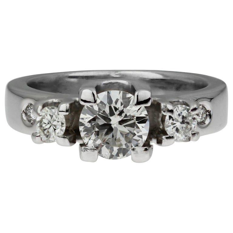 Round Brilliant Cut Diamonds 1.25 ct Engagement Ring in 18 Carat White ...