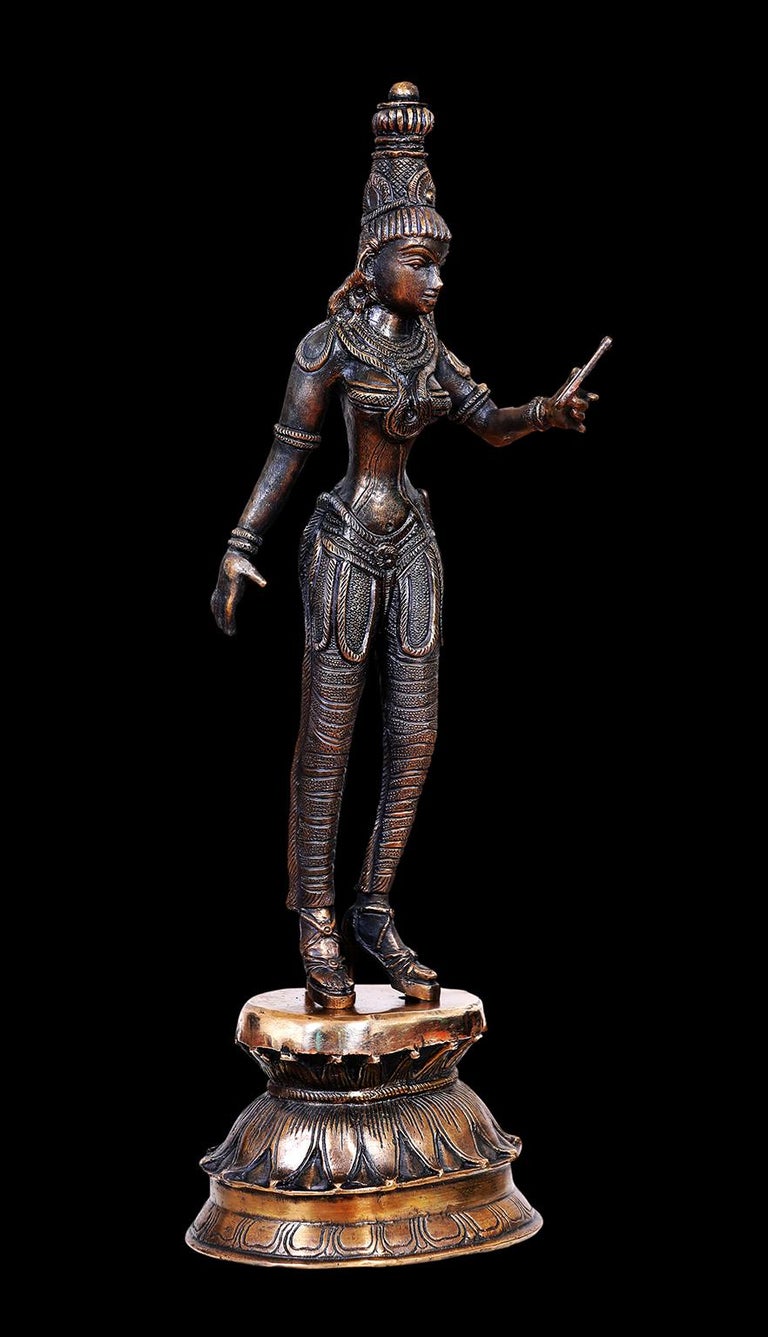 Siri Devi Khandavilli - "Selfie Queens 6" bronze figurative sculpture ...