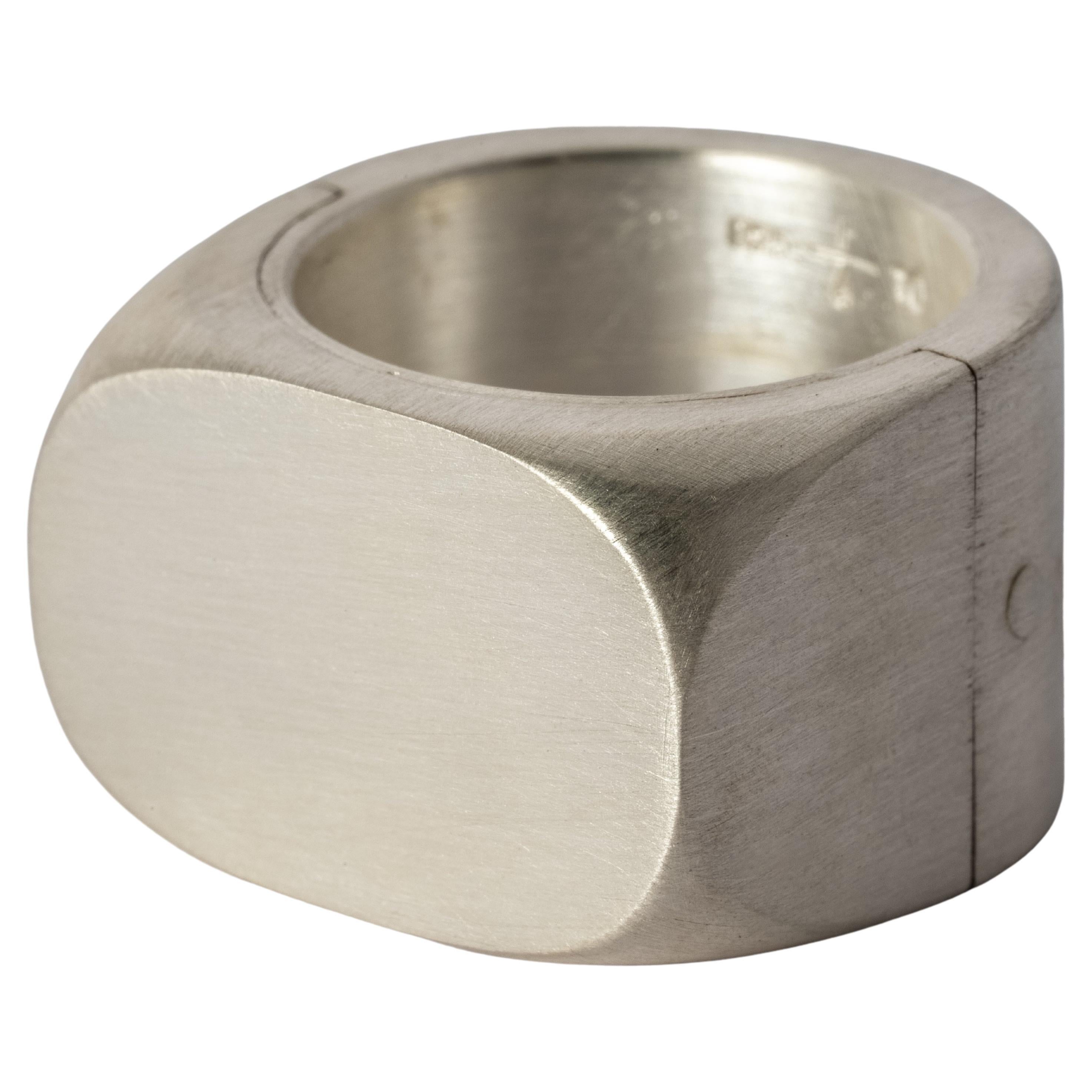 Customizable Sistema Ring (Oval, 17mm, MA) For Sale at 1stDibs