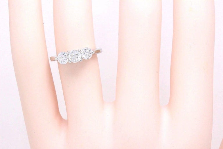 Sitara Round Diamond Ring Round 1.04 Carat Three-Stone Ring GSI Report ...
