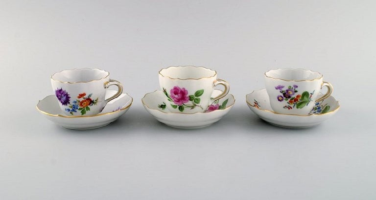 Six Meissen coffee cups with saucers in hand-painted porcelain. For Sale at 1stDibs