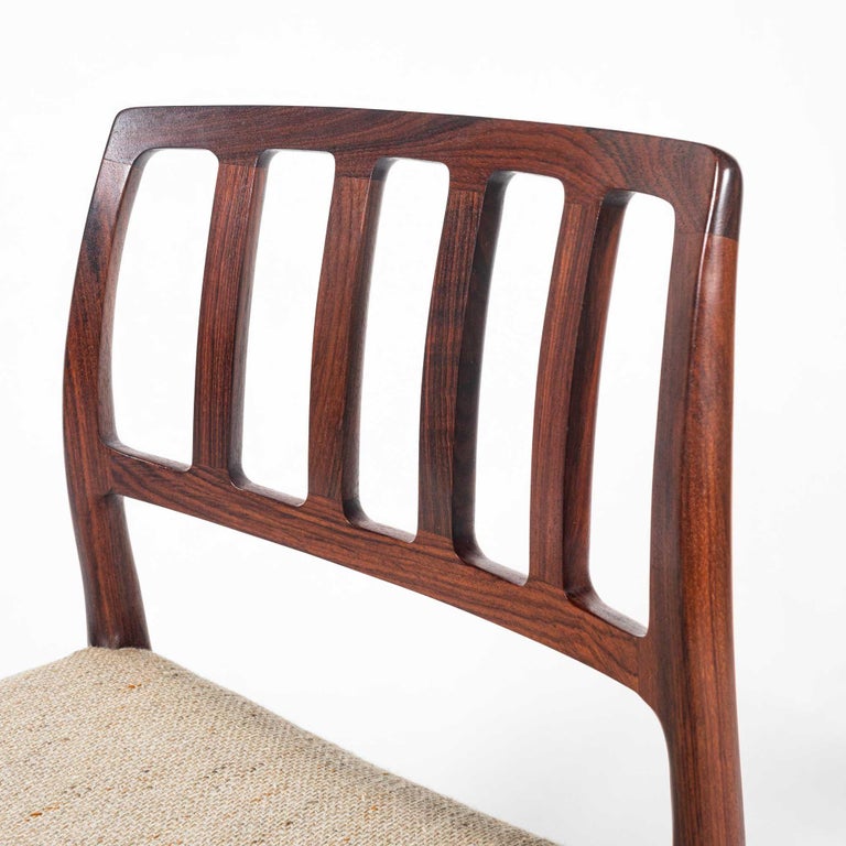 Six Moller 83 Side Chair in Rosewood and Kvadrat Oatmeal Wool For Sale ...