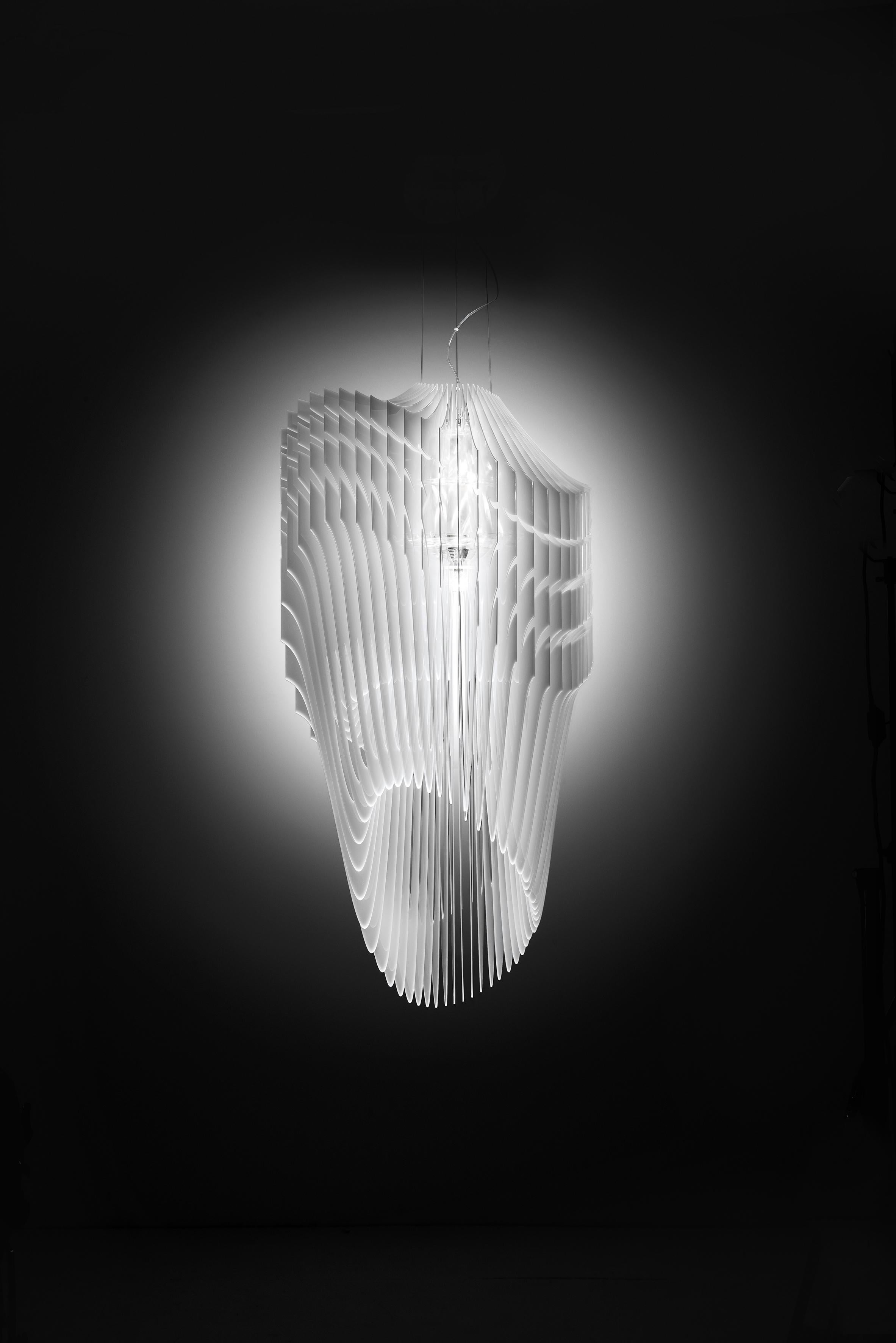 Slamp Avia Medium Pendant Light in White by Zaha Hadid For Sale at ...