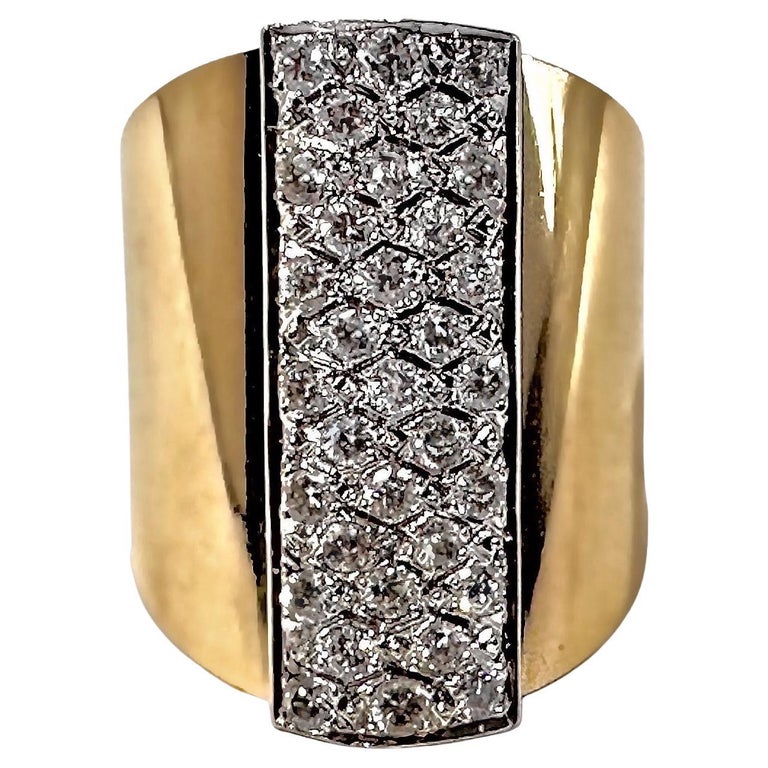 Sleek 1 Inch Long Modern Gold Band with Diamond Pave' Set Centre For ...