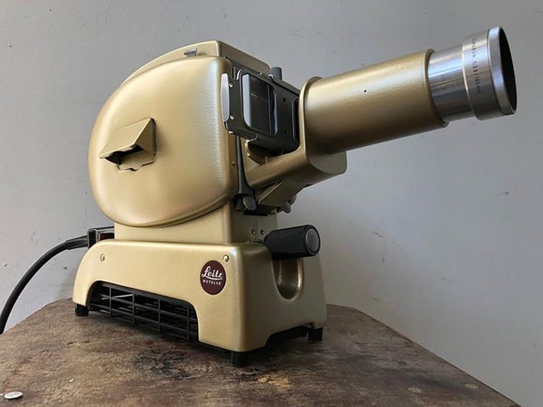 Slide Projector Leitz 'Leica' Prado 250 For Sale at 1stDibs | leitz ...