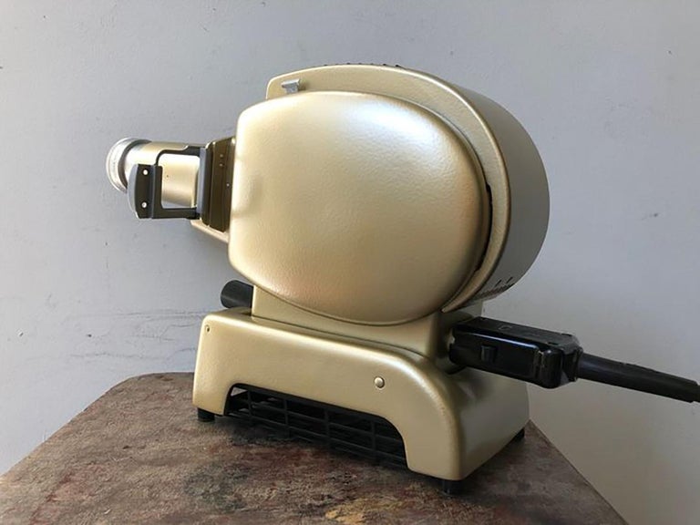 Slide Projector Leitz 'Leica' Prado 250 For Sale at 1stDibs | leitz ...