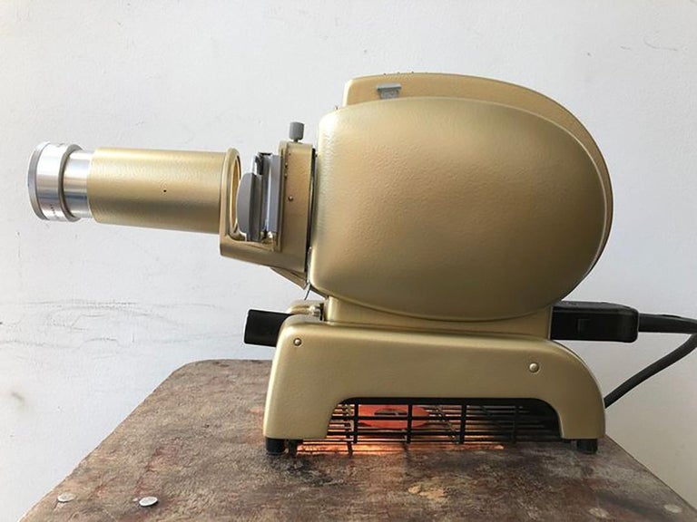Slide Projector Leitz 'Leica' Prado 250 For Sale at 1stDibs | leitz ...
