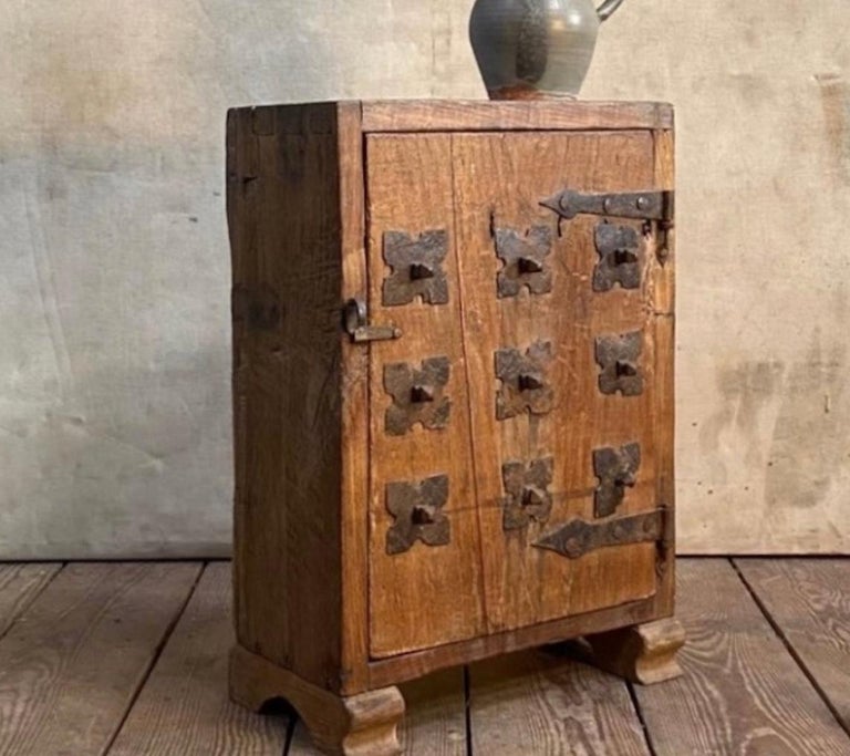 Small 18th Century Spanish Cabinet For Sale at 1stDibs