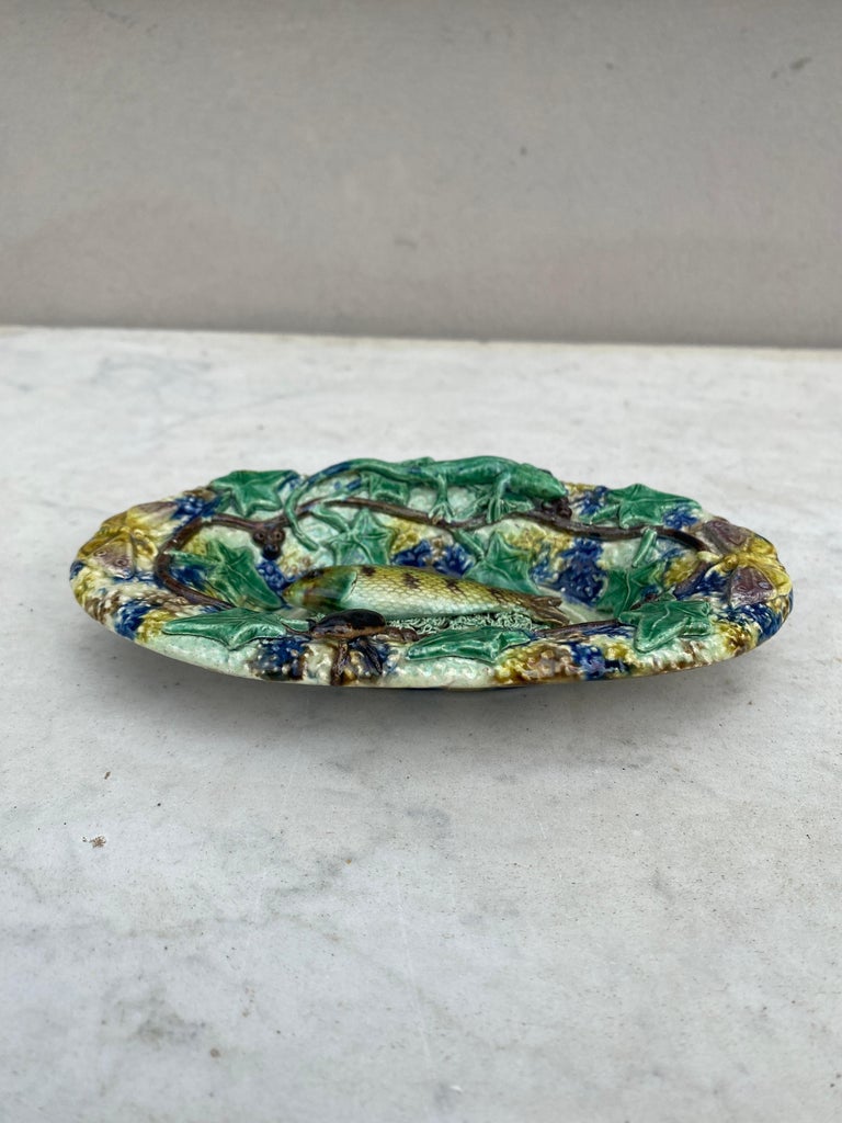 Small 19th Century Majolica Palissy Fish Wall Platter For Sale at 1stDibs