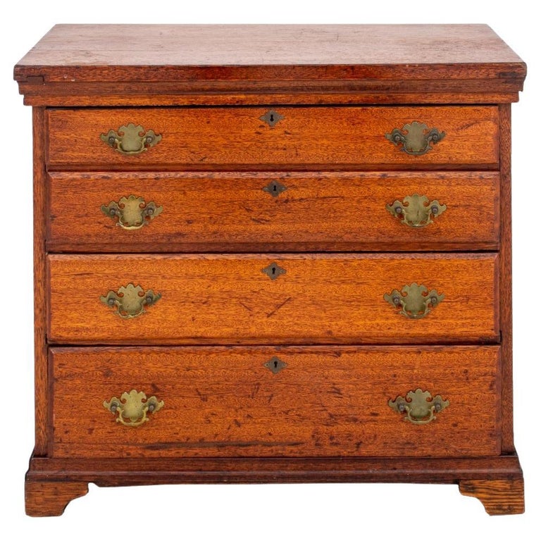 Small American Oak Chest For Sale at 1stDibs