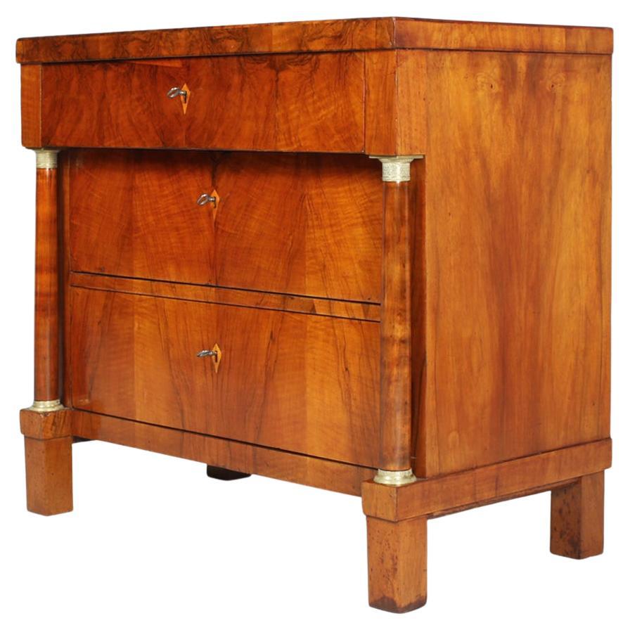 Souther German Biedermeier Chest of Drawers, Walnut, circa 1825 at 1stDibs