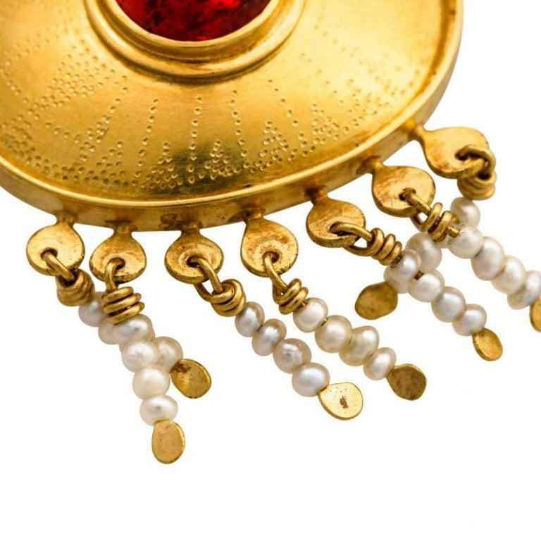 Small Brooch with Garnet Cabochon For Sale at 1stDibs