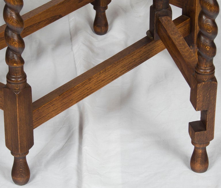 Small English Barley Twist Gate Leg Drop-Leaf End Table For Sale at 1stDibs