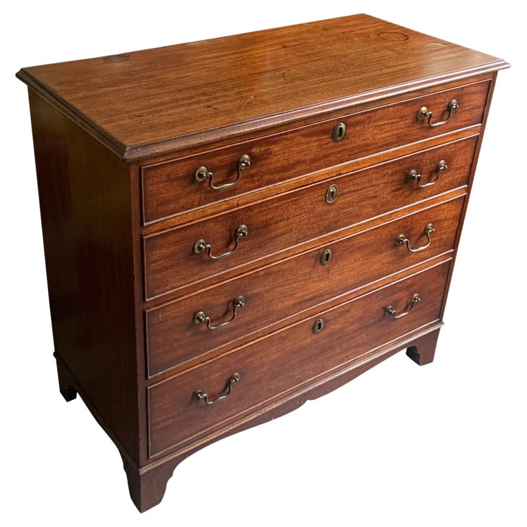 Small Georgian Mahogany Chest of Drawers at 1stDibs